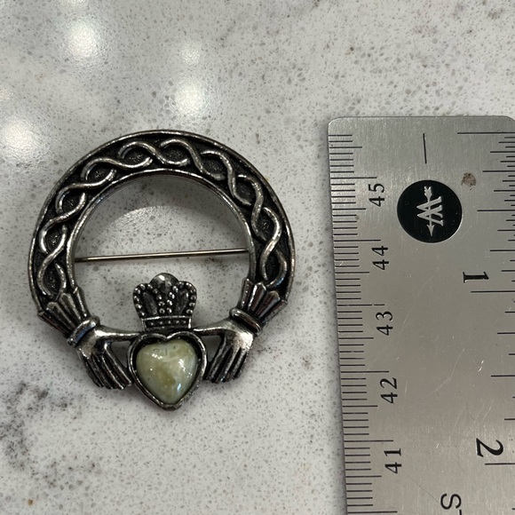 Jewelry | Irish Claddagh Pin | Poshmark